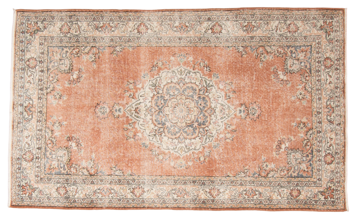 4'10 x 8'1 – Tradition Rugs